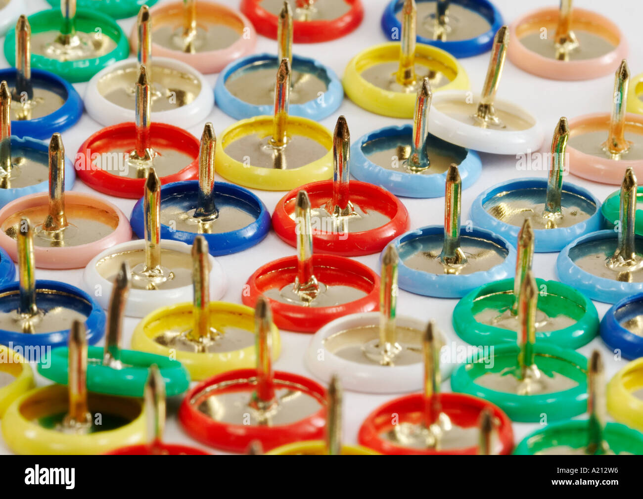 Coloured map pins hi-res stock photography and images - Alamy