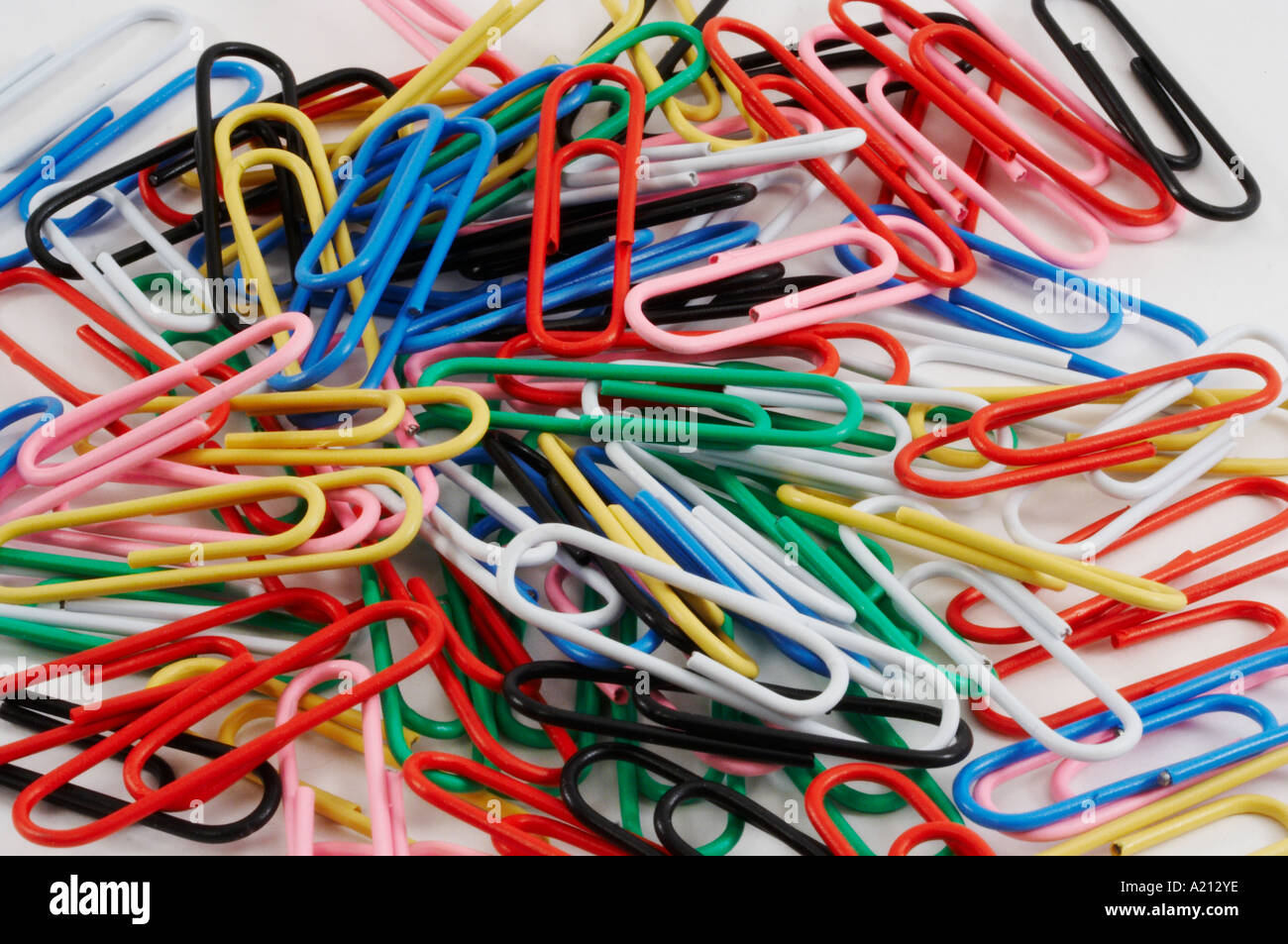 Coloured paper clips Stock Photo - Alamy