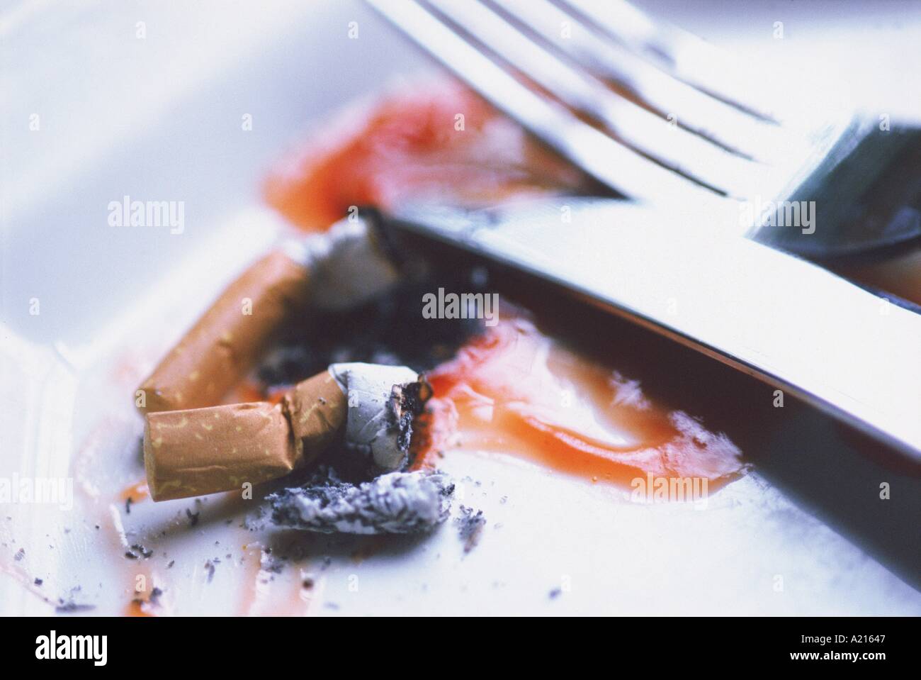 Cigarette plate hi-res stock photography and images - Alamy