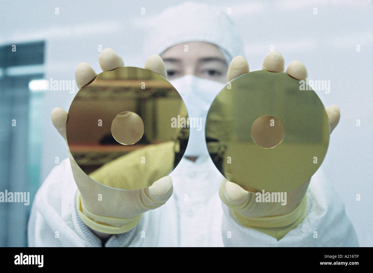 Hard drive assembly room hi-res stock photography and images - Alamy