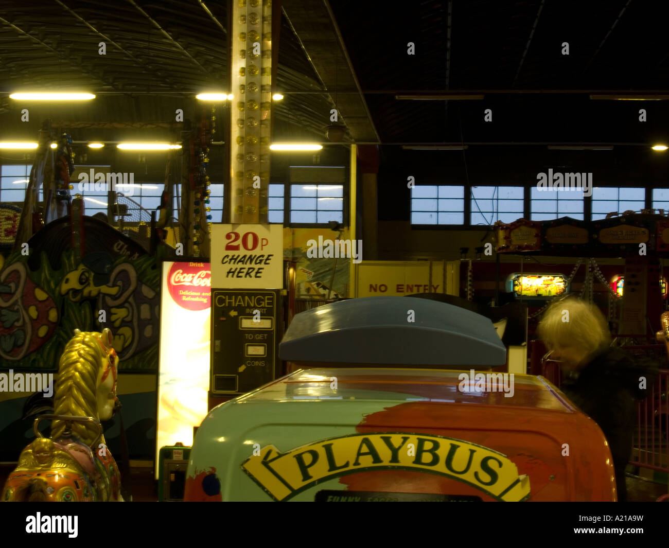 Amusement arcade on clacton pier hi-res stock photography and images ...