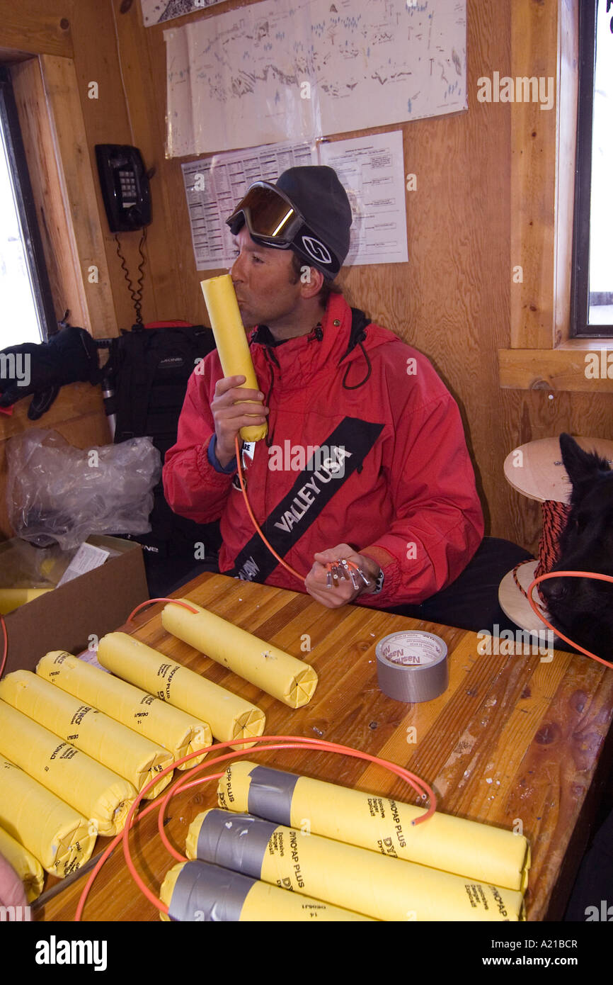 Preparing explosives hi-res stock photography and images - Alamy