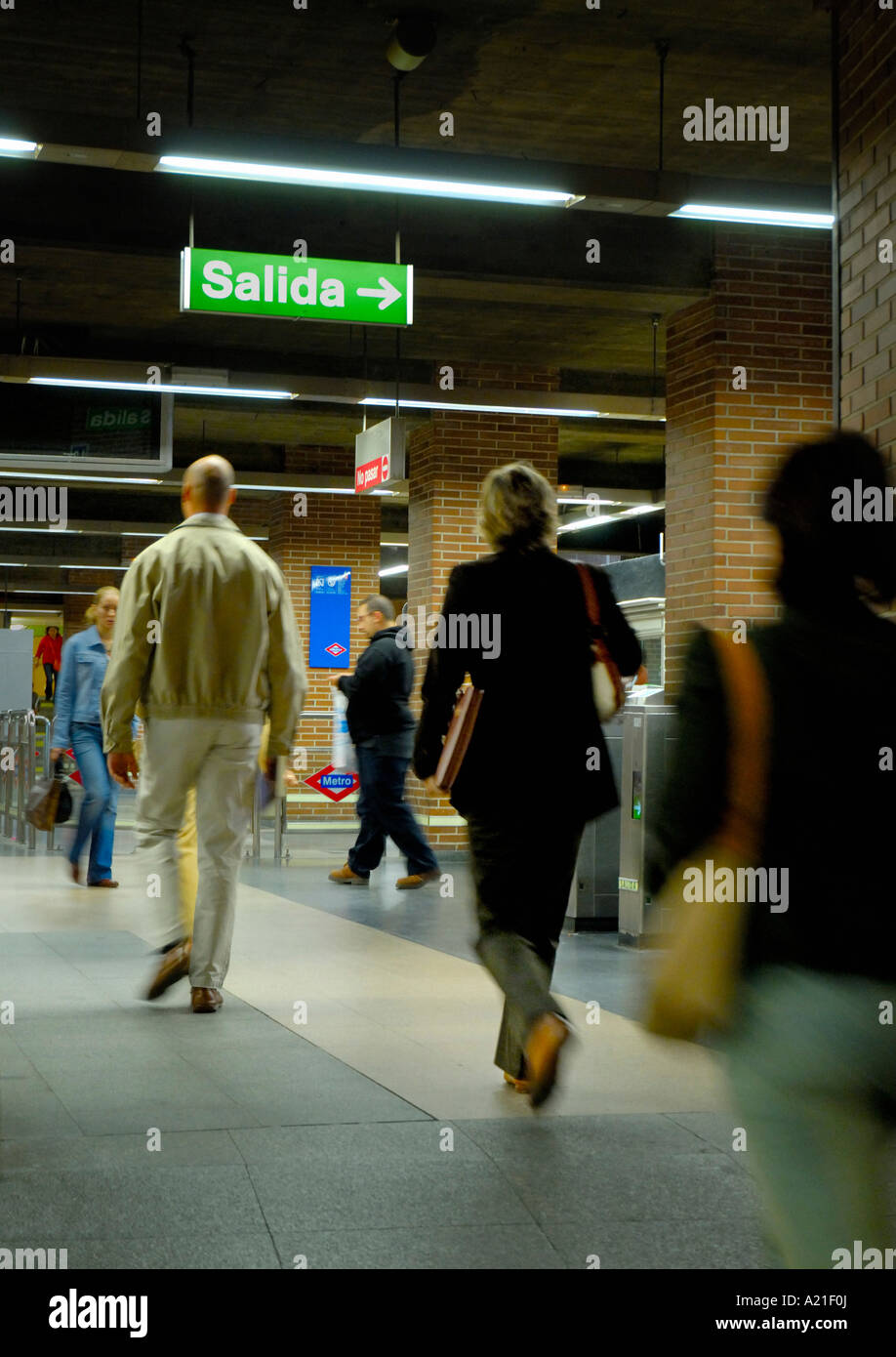 SUBWAY STATION MADRID SPAIN Stock Photo - Alamy