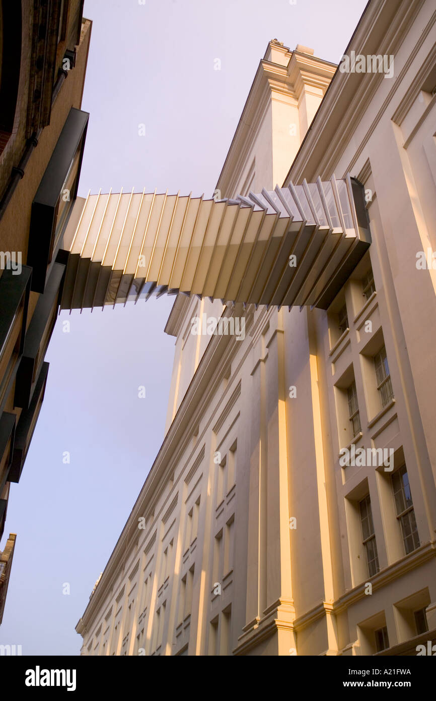 Covent garden bridge hi-res stock photography and images - Alamy
