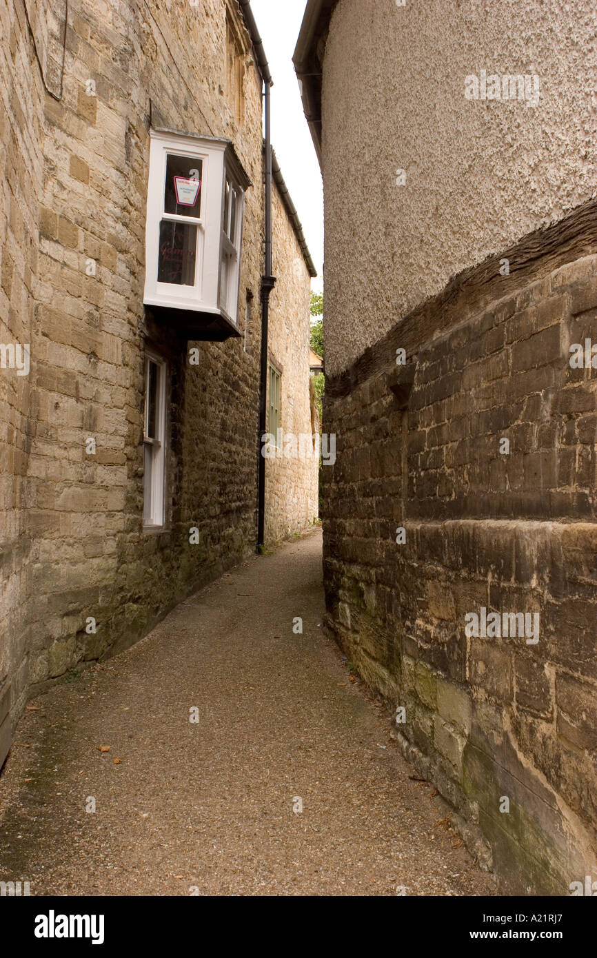 England Buildings Houses Alleyway Stock Photos & England Buildings ...