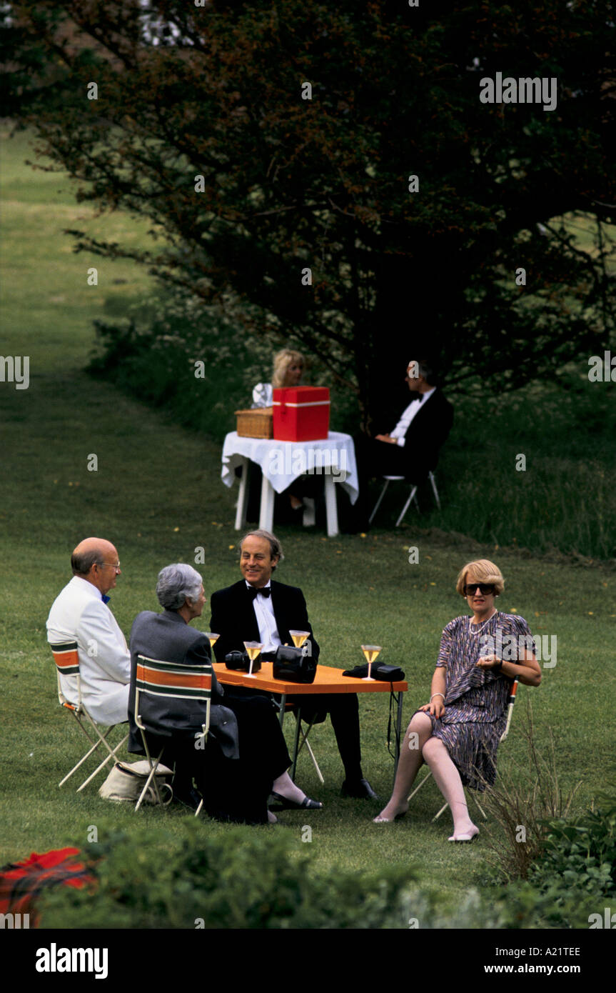 Al fresco dining in the gardens at the Glyndebourne Opera House, United ...