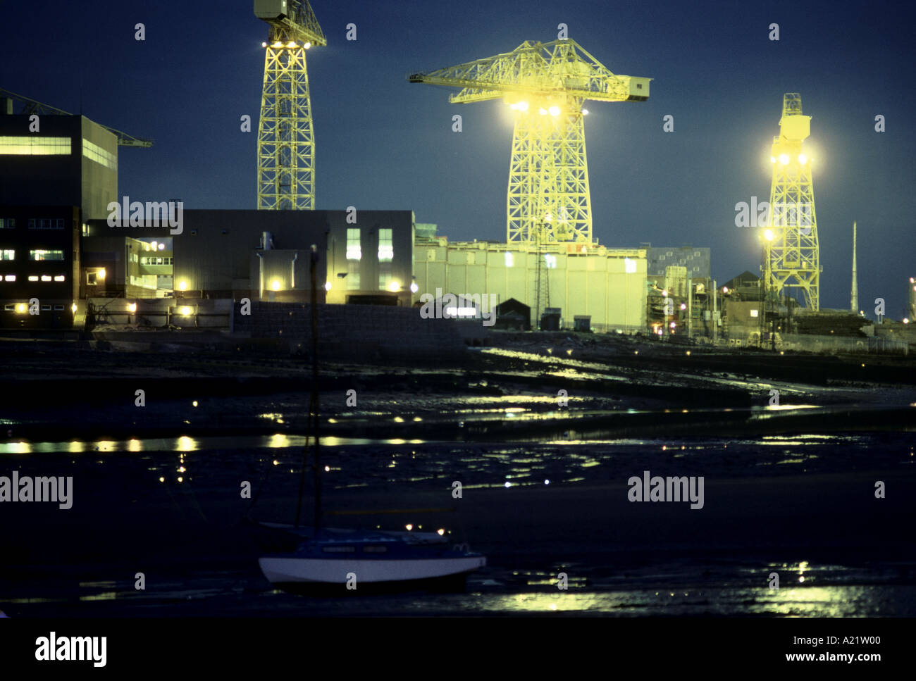 Vickers shipyard hi-res stock photography and images - Alamy