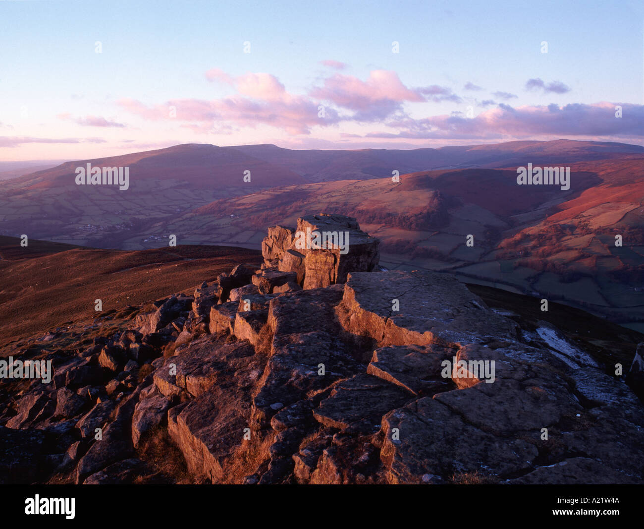 Black mountain wales summit hi-res stock photography and images - Alamy