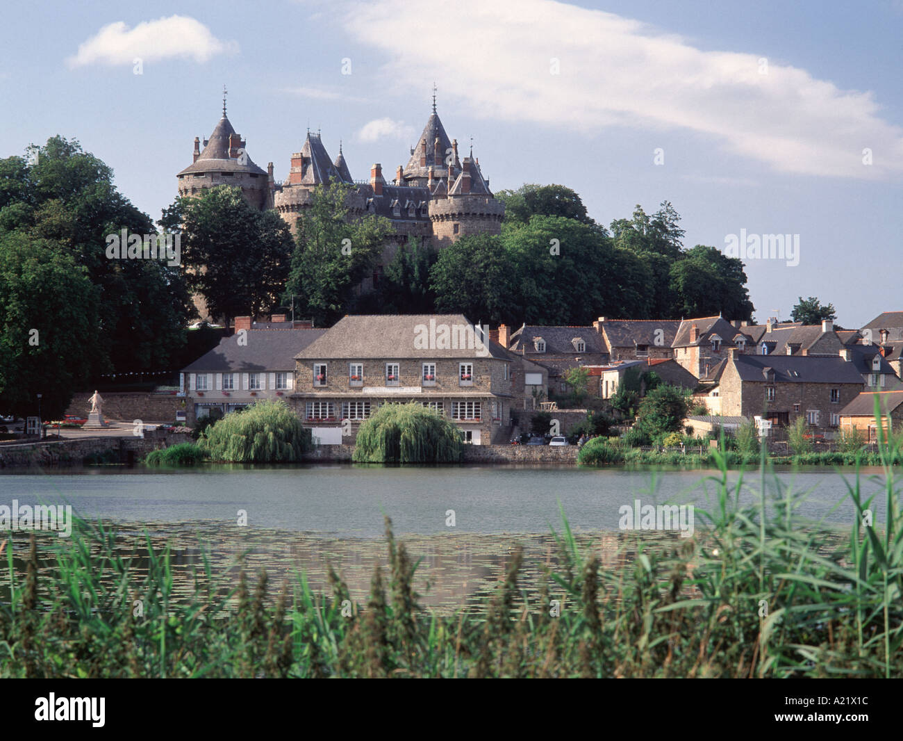Chateau de combourg lake castle hi-res stock photography and images - Alamy