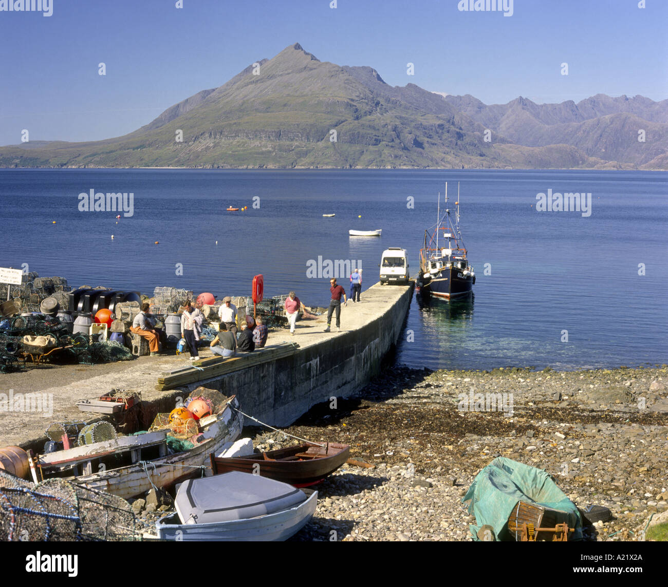 Elgol community hi-res stock photography and images - Alamy