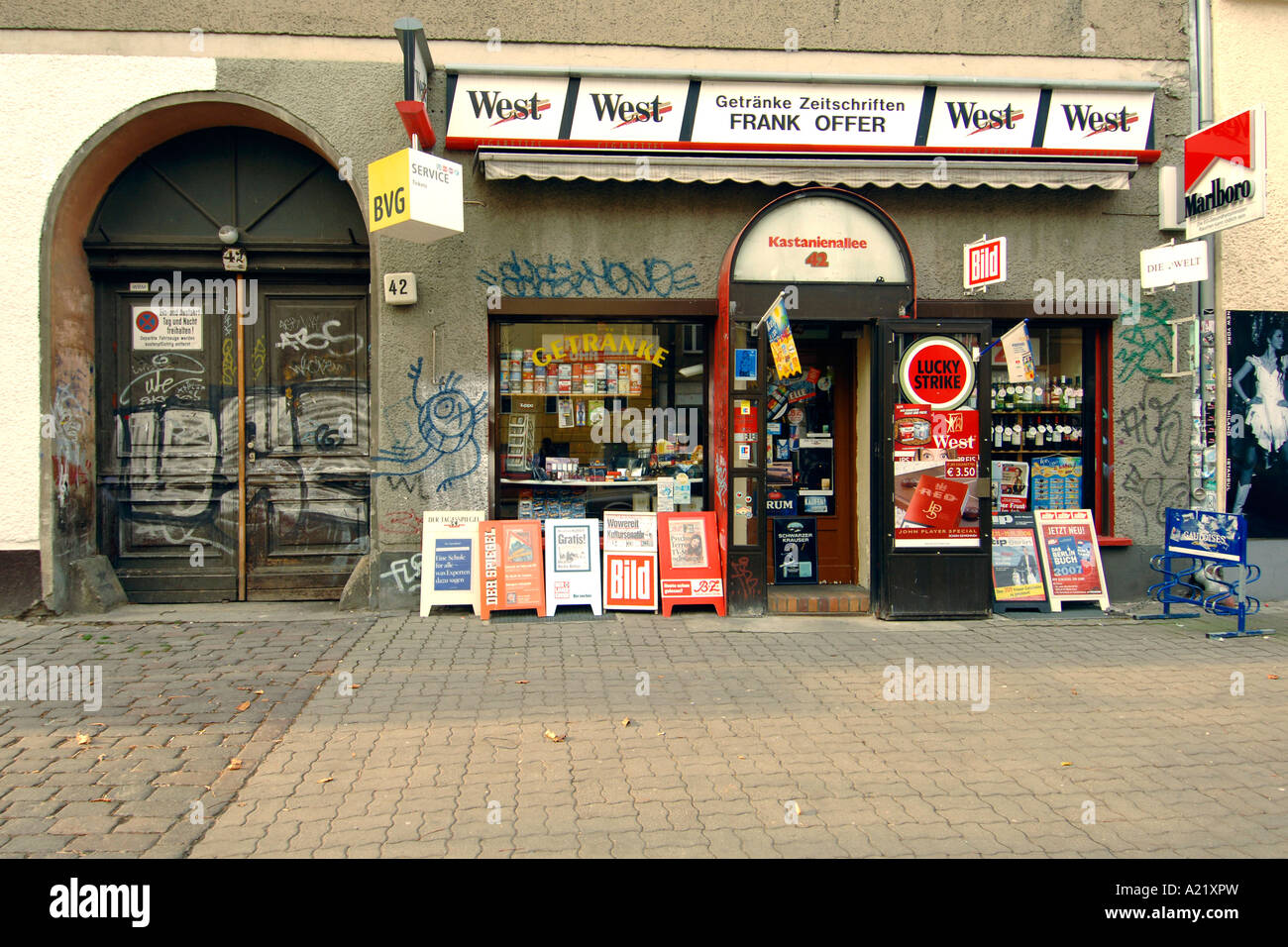Five and dime store hi-res stock photography and images - Alamy