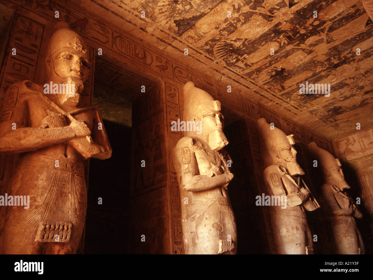 Osiris pillars hi-res stock photography and images - Alamy