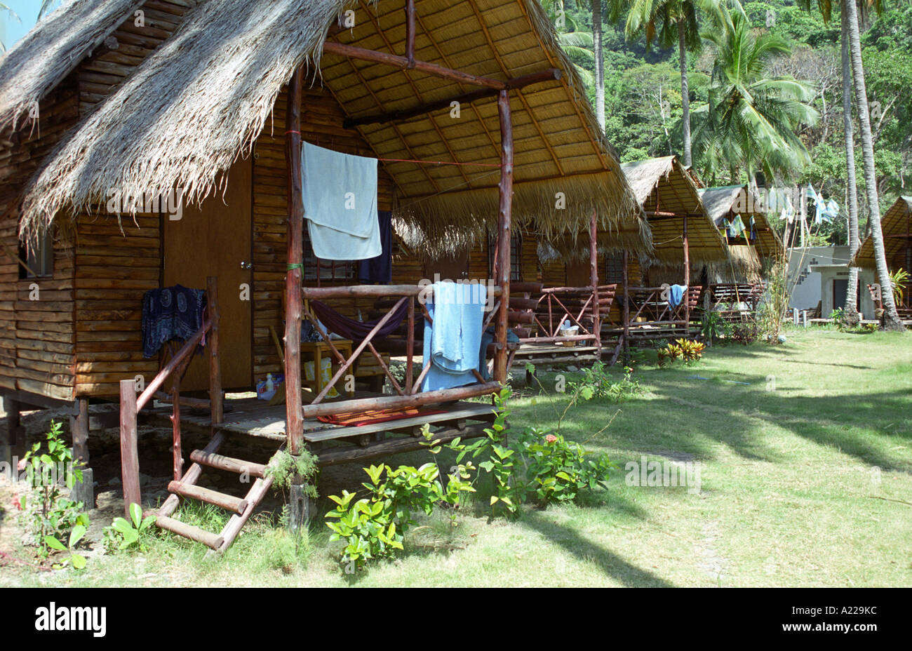 Beach hut traditional thai hi-res stock photography and images - Alamy
