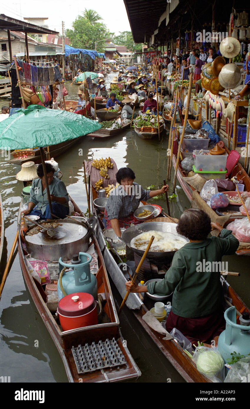 Going to floating market hi-res stock photography and images - Alamy