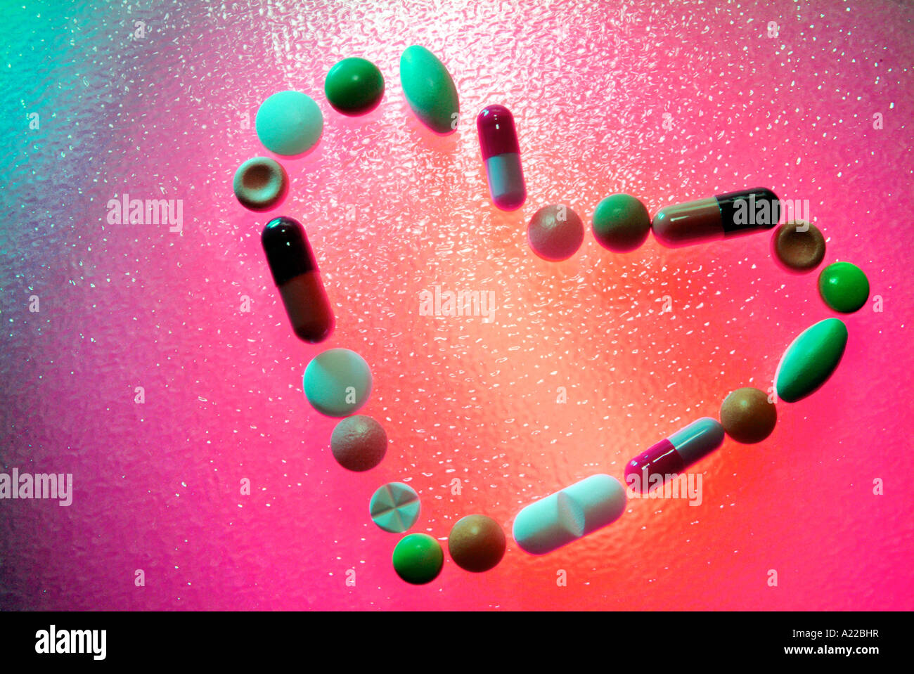 pills - heart Stock Photo - Alamy