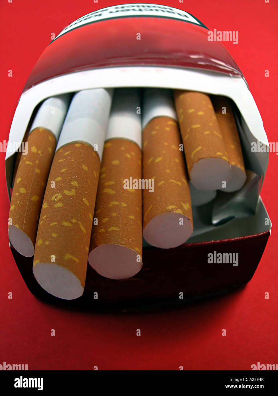Package of smokes hi-res stock photography and images - Alamy