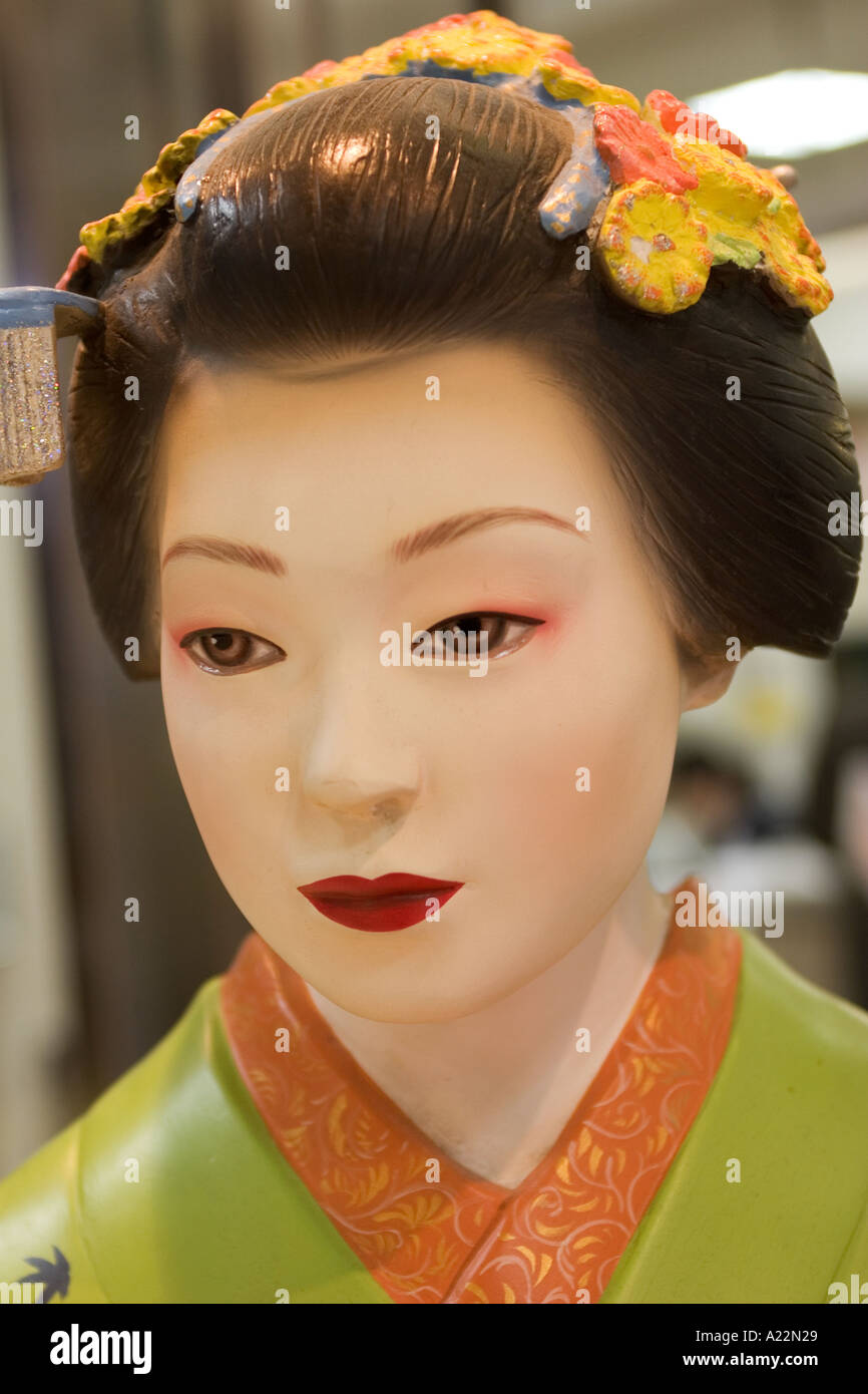 Japan shopping mannequin hi-res stock photography and images - Alamy