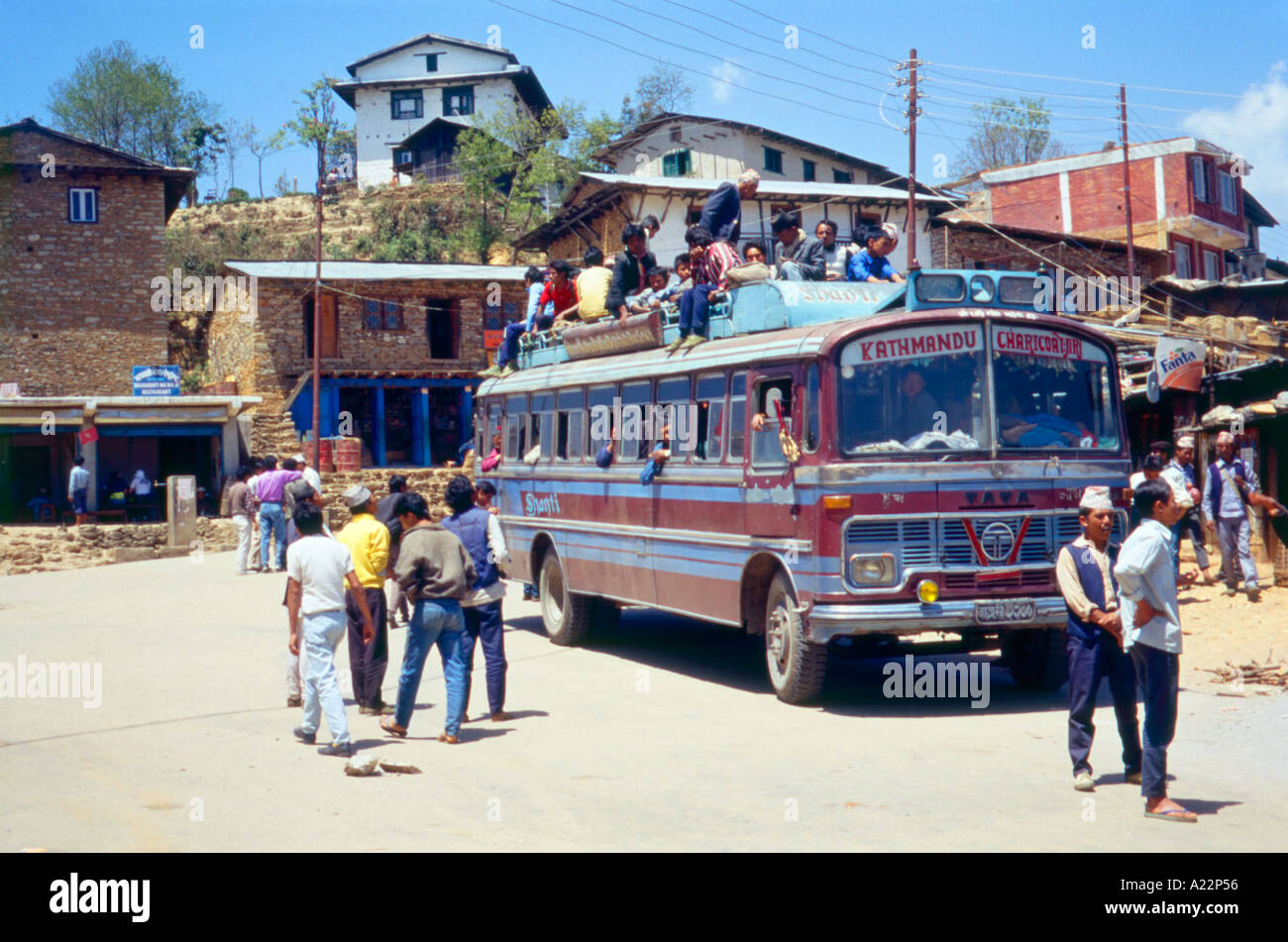 Bus loading hi-res stock photography and images - Alamy