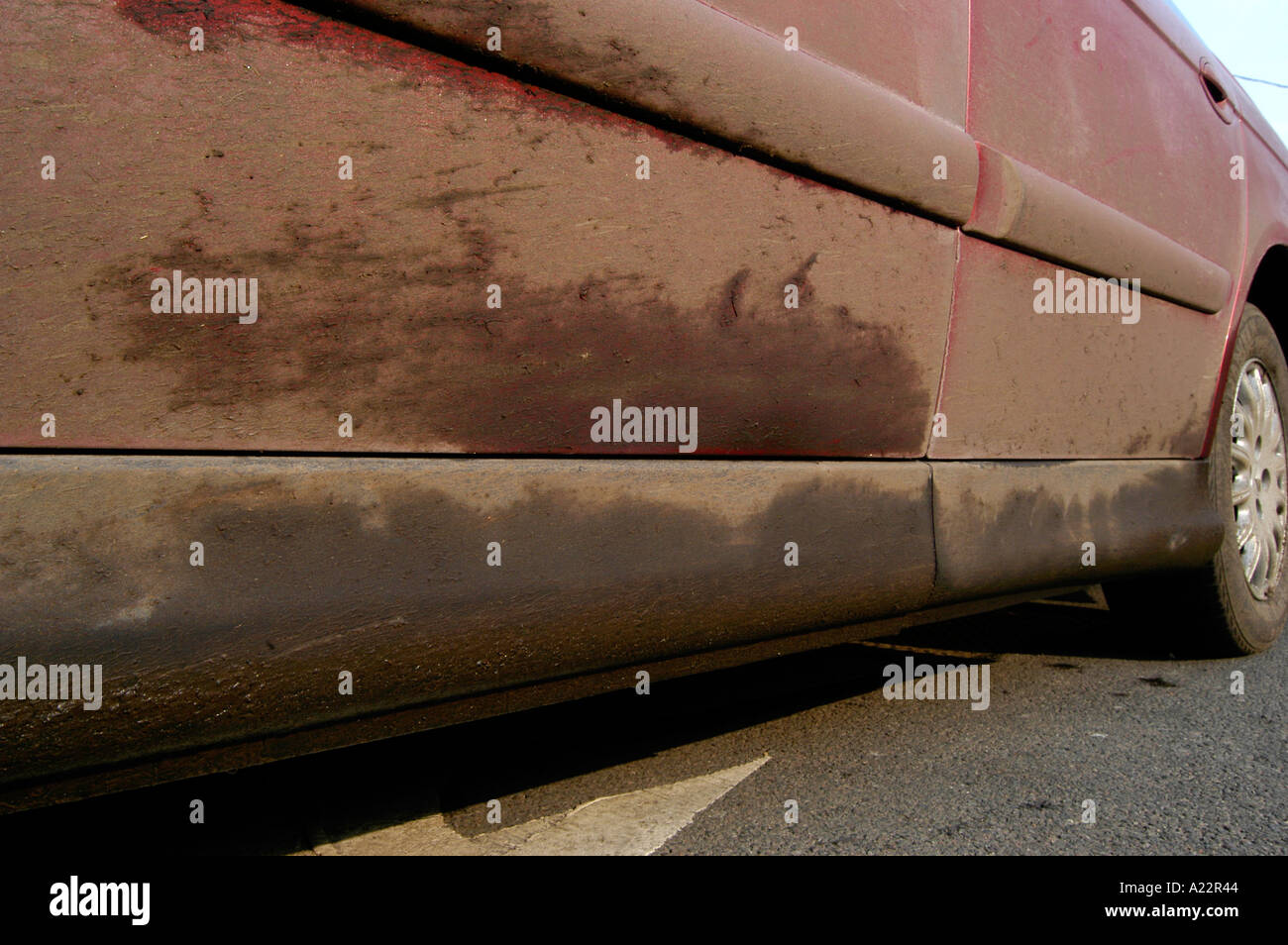 A very dirty car Stock Photo - Alamy