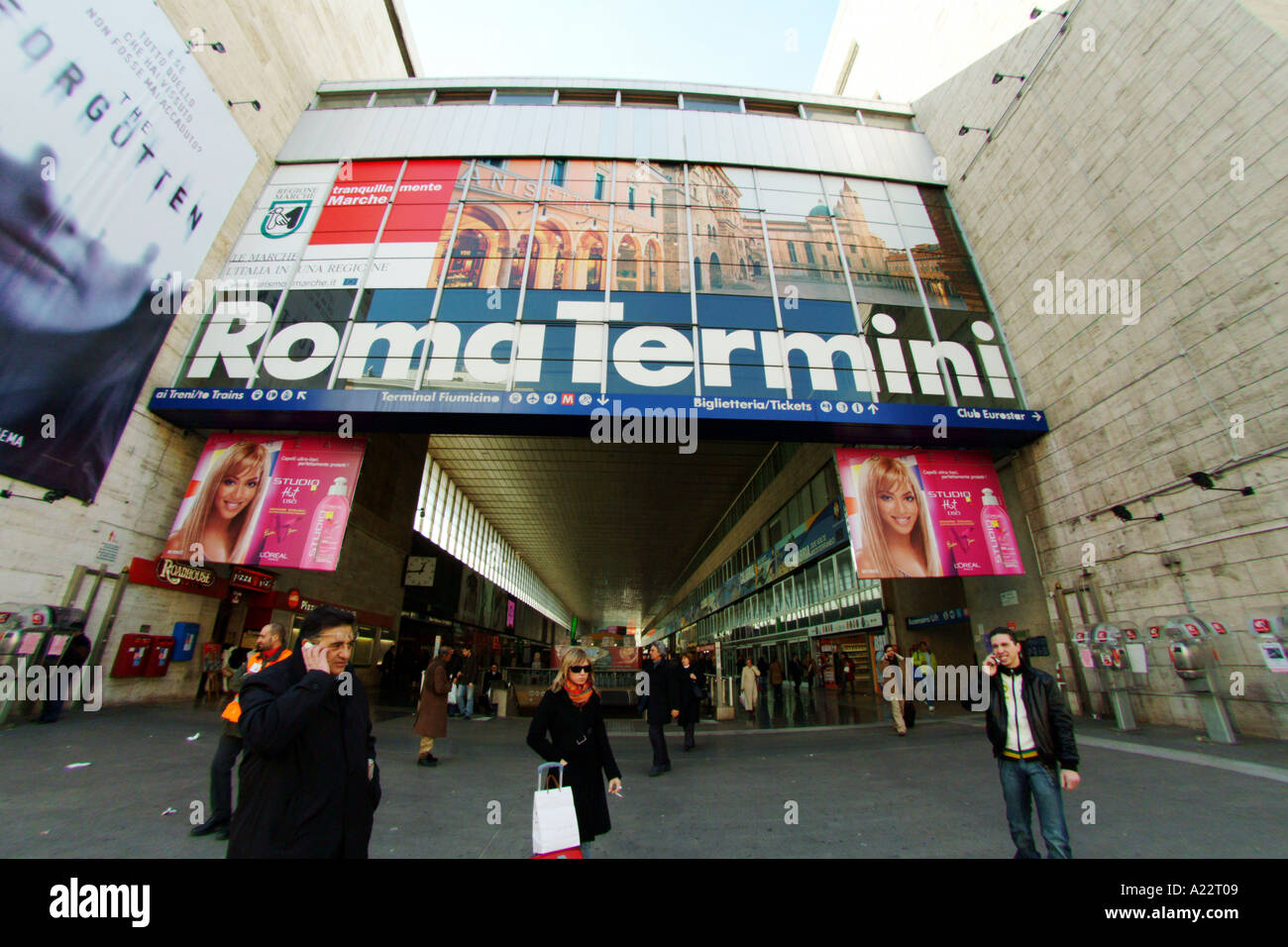 termini station rome italy Stock Photo - Alamy