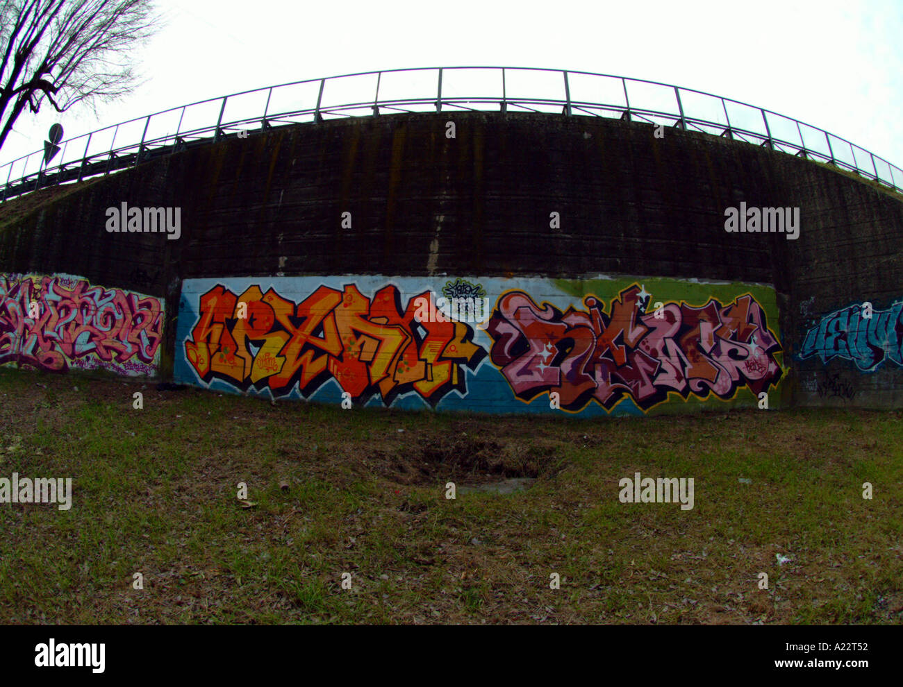 graffiti wall rome italy Stock Photo - Alamy
