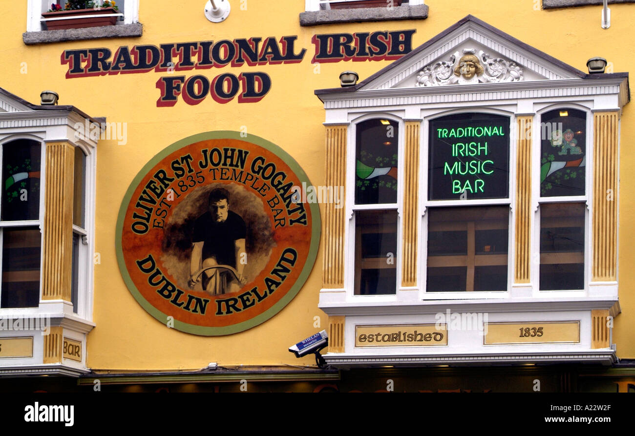 irish bar dublin Stock Photo - Alamy