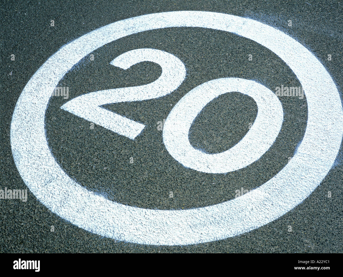 20 mph road marking hi-res stock photography and images - Alamy