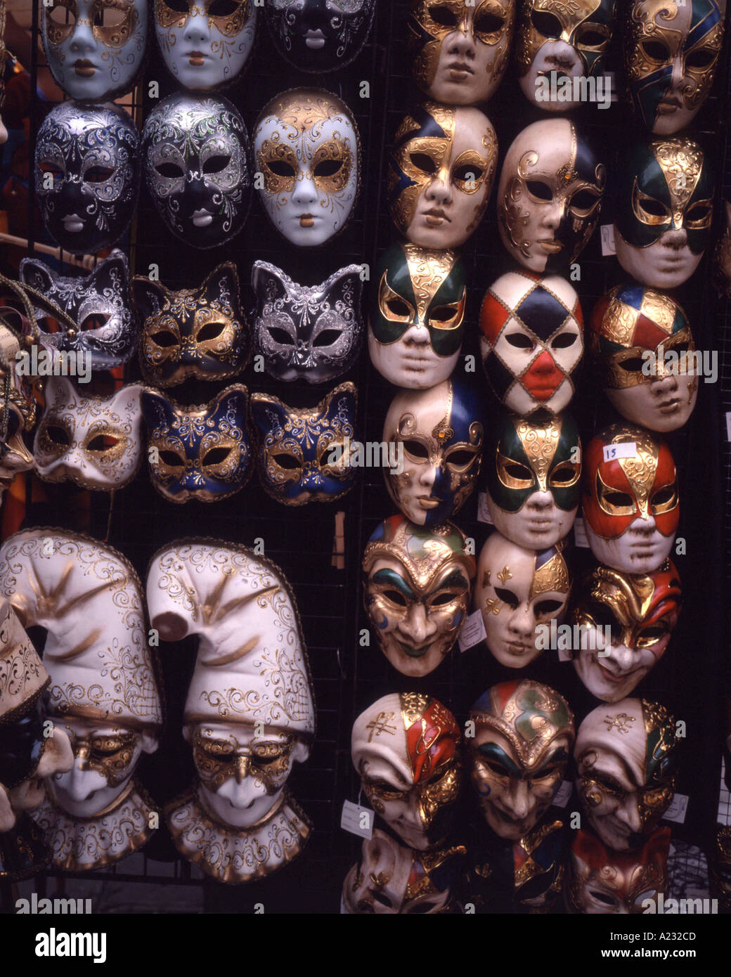 Selling carnival masks hi-res stock photography and images - Alamy