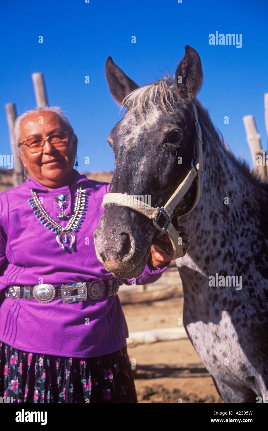 Navajo woman horse High Resolution Stock Photography and Images - Alamy
