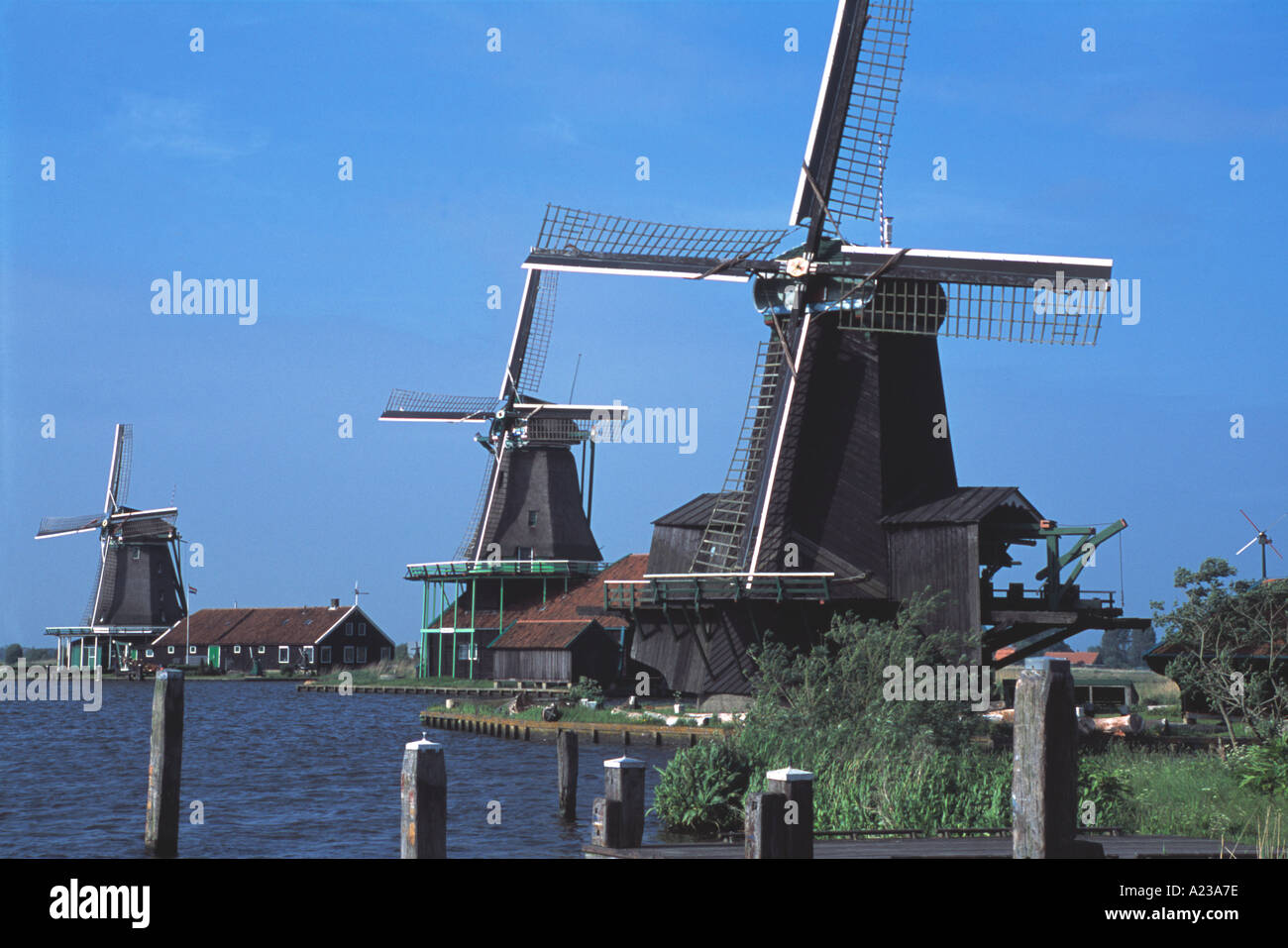 Classic windmills hi-res stock photography and images - Alamy