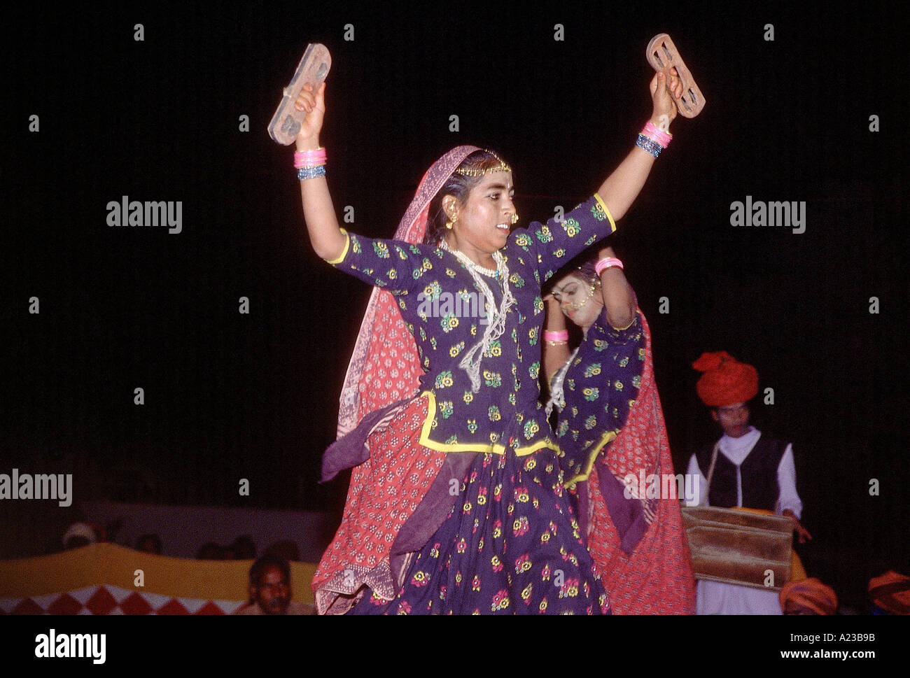 Chari dance hi-res stock photography and images - Alamy