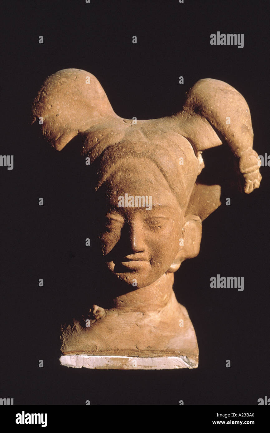 Female head sculpture ancient hi-res stock photography and images - Alamy