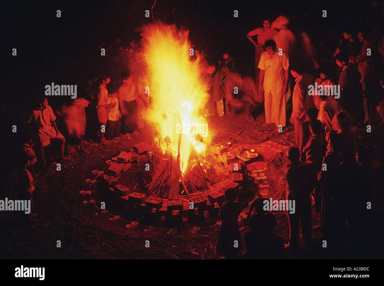 People celebrating Holi, the festival of fire and colours, India Stock ...