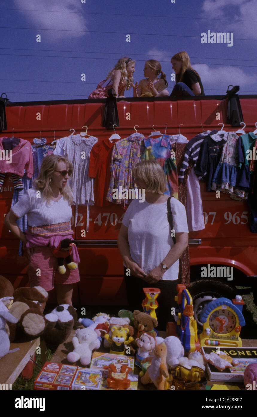 Car boot sale and clothes uk hi-res stock photography and images - Alamy