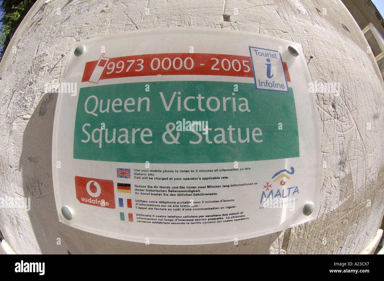 red green sign queen victoria square statue Stock Photo - Alamy