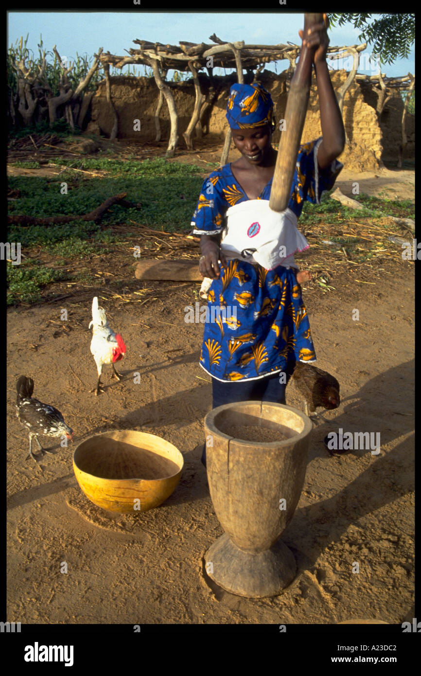 Pounding maize hi-res stock photography and images - Alamy