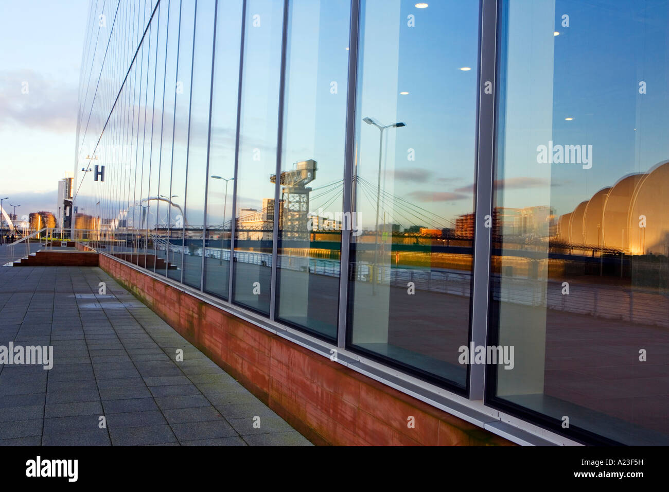 PACIFIC QUAY GLASGOW AND NEW BBC BUILDING Stock Photo - Alamy