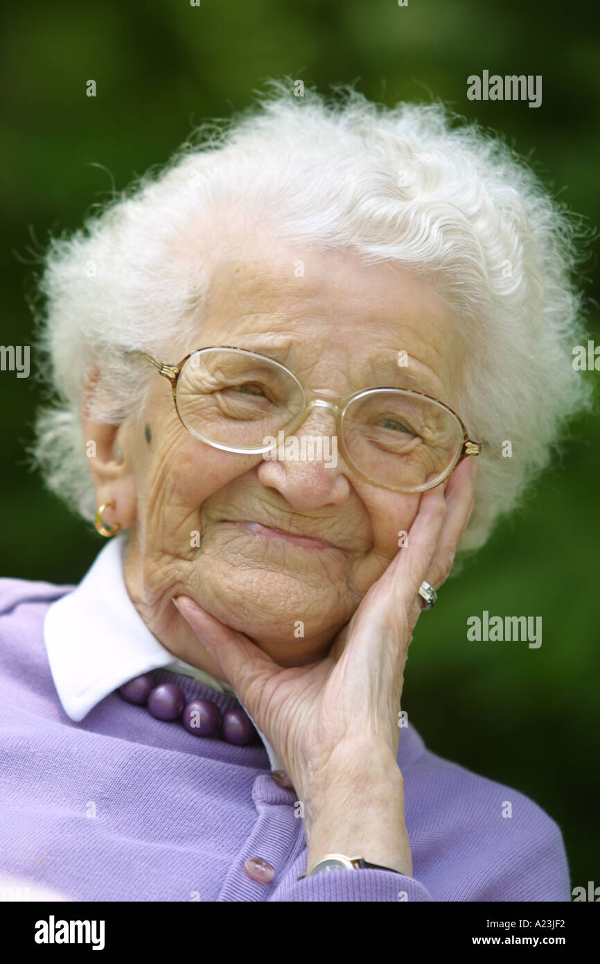 portrait of an old Lady Stock Photo - Alamy