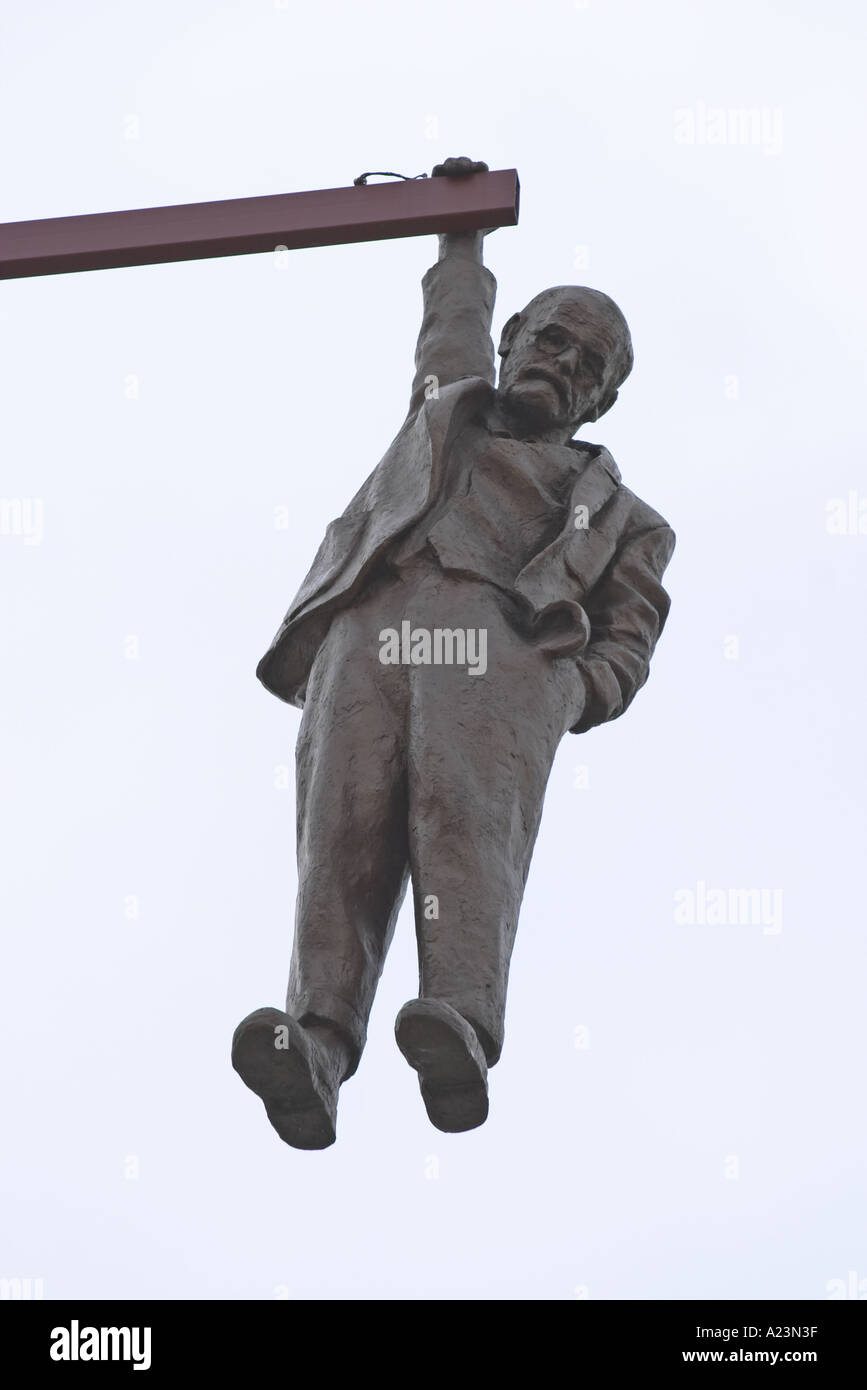 Sigmund freud sculpture hi-res stock photography and images - Alamy