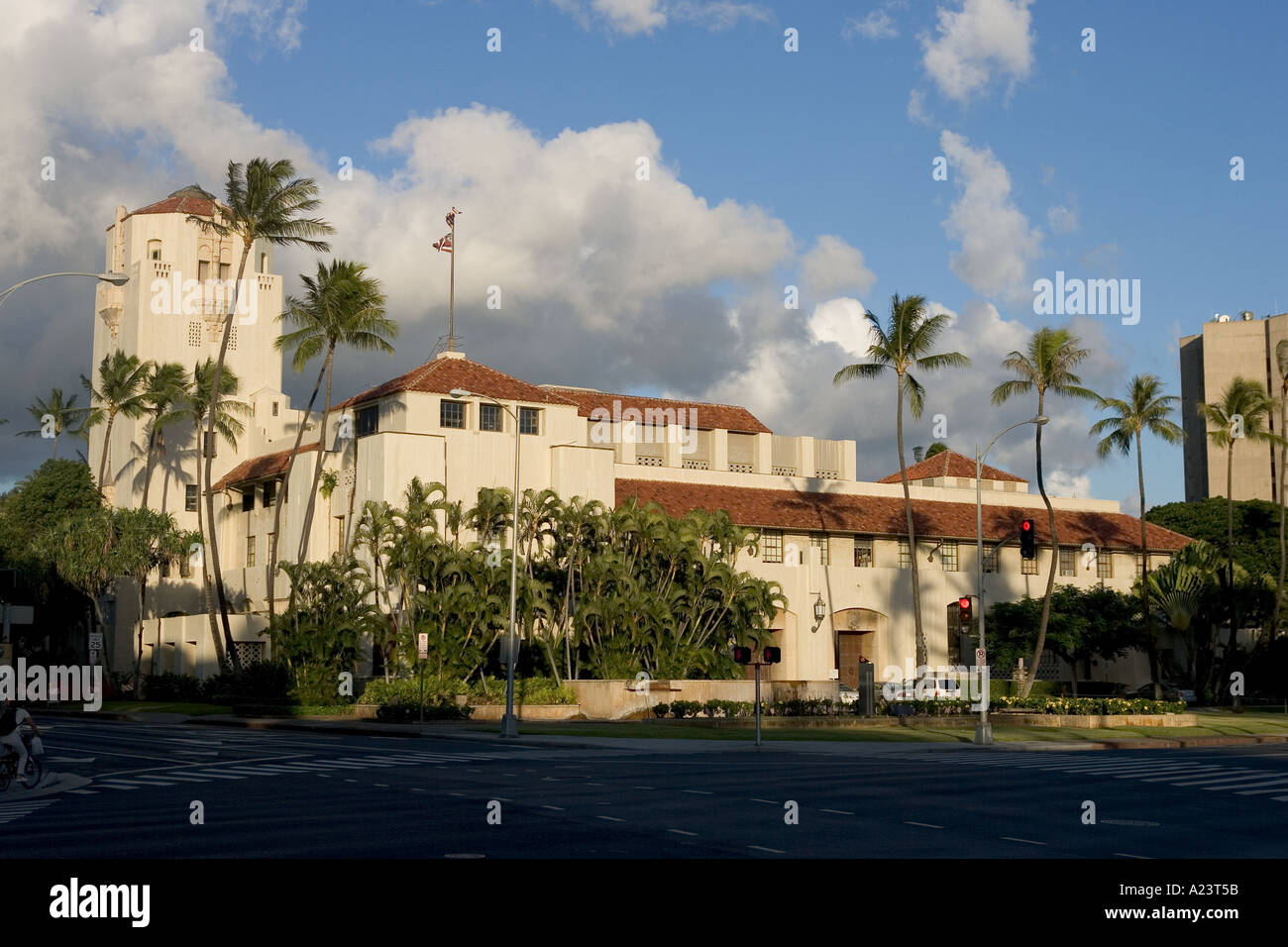 Honolulu hale hi-res stock photography and images - Alamy