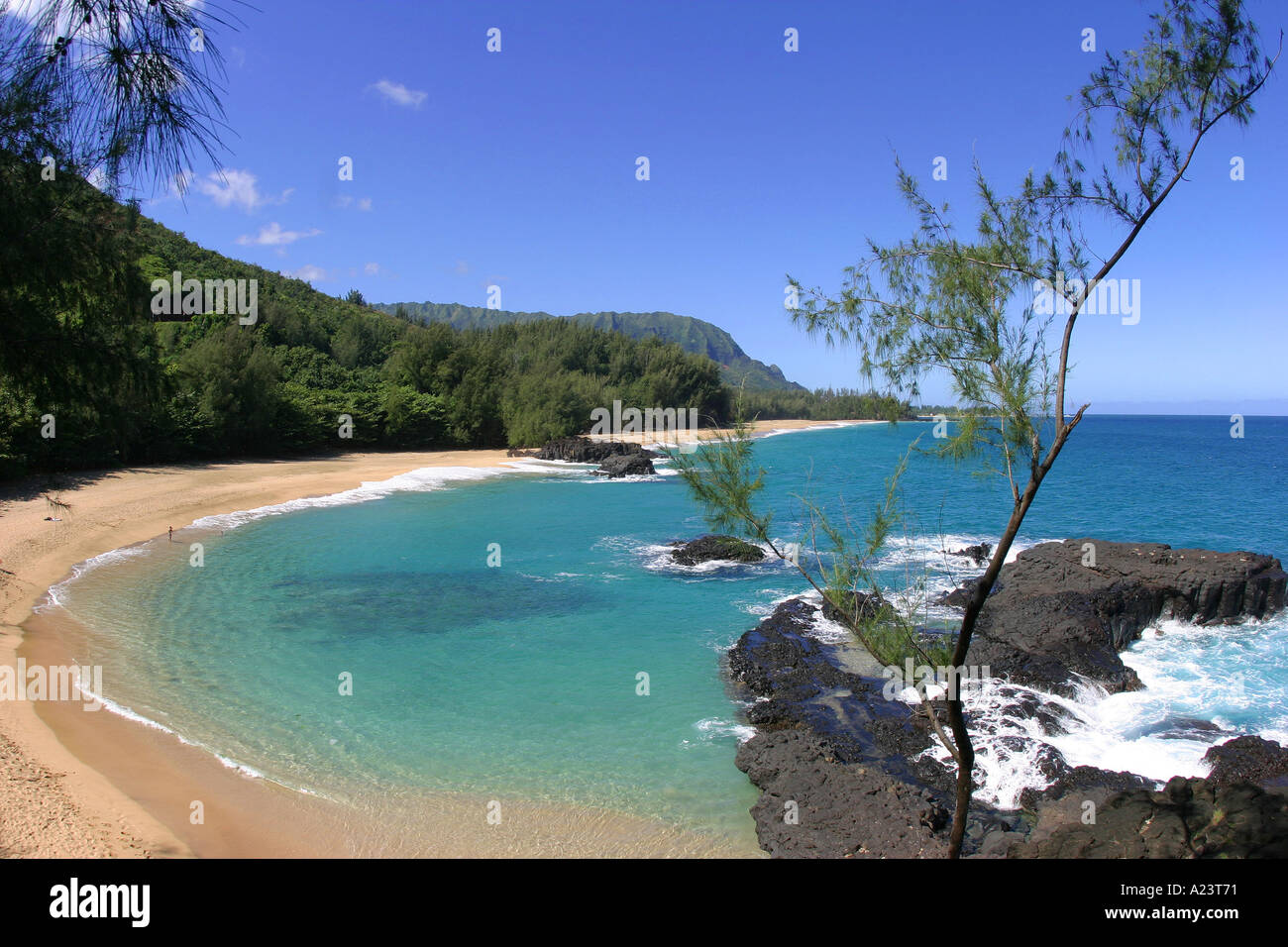 Lumahai beach hi-res stock photography and images - Alamy