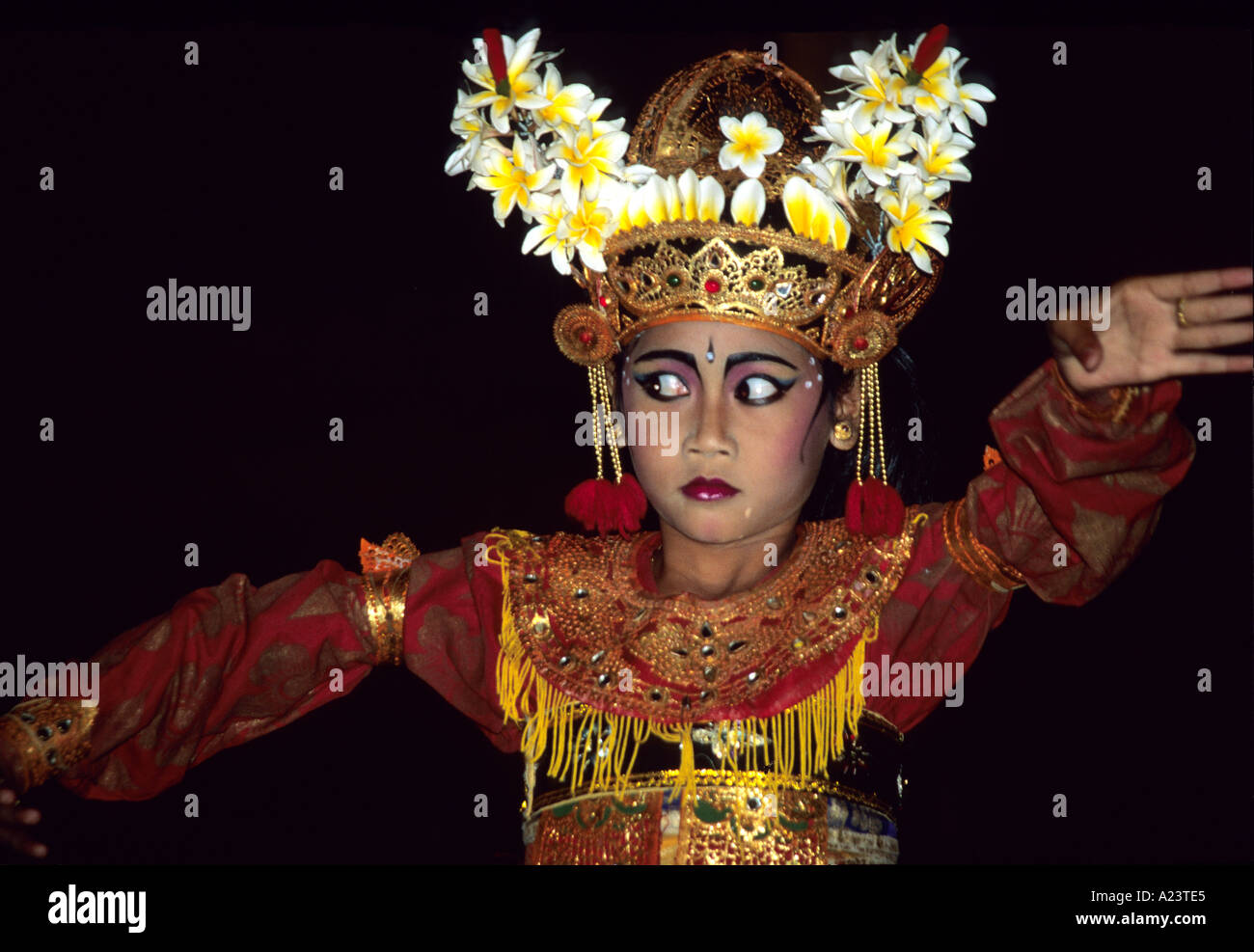 Indonesian dancer performs in Bali ,Indonesia Stock Photo - Alamy