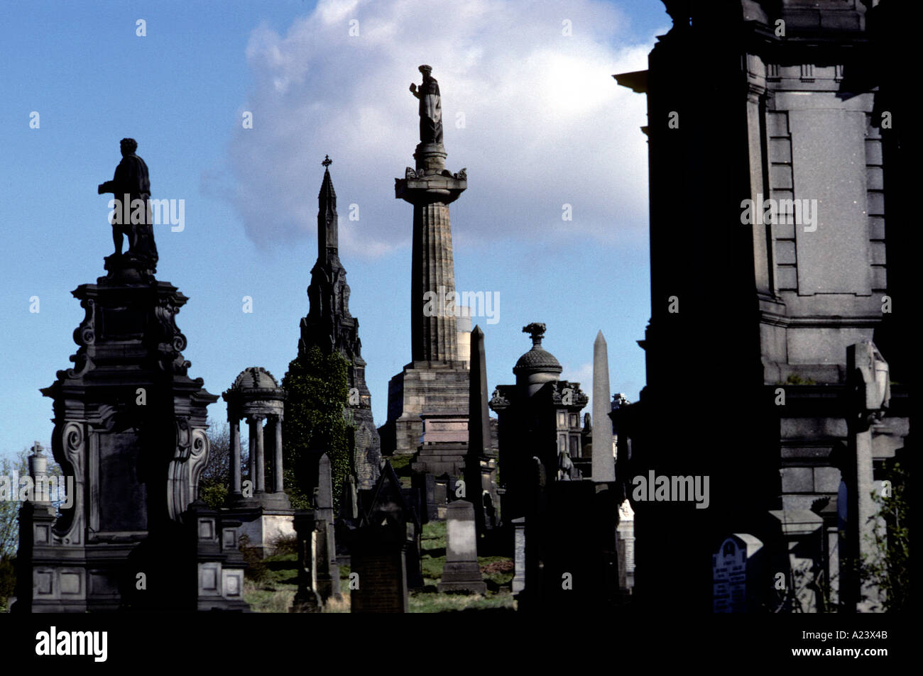 Glasgow Necropolis SCOTLAND UK Stock Photo - Alamy