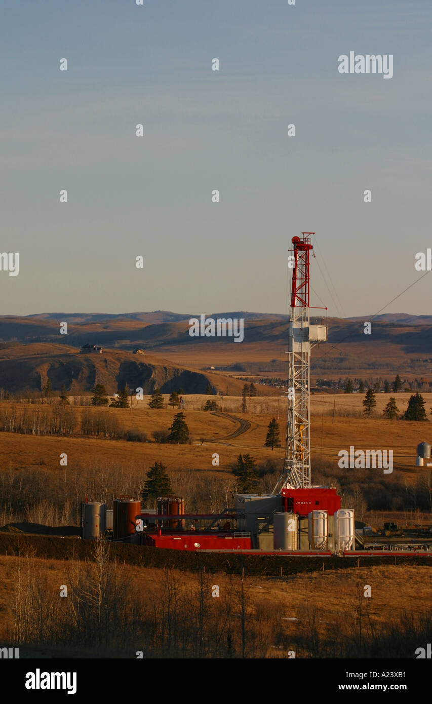 Alberta oil rig and mountains hi-res stock photography and images - Alamy