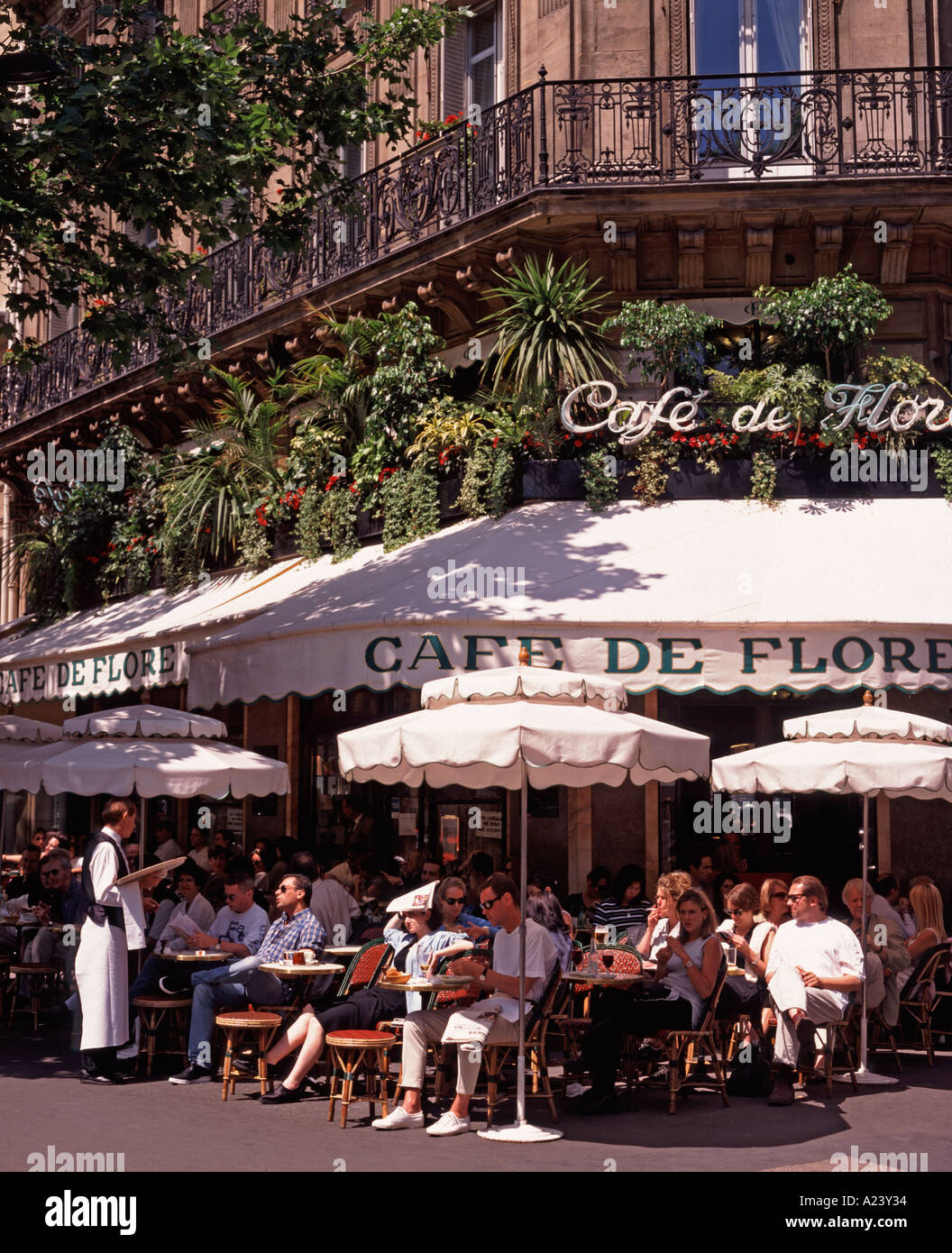 Cafe de flore paris parisian hi-res stock photography and images - Alamy