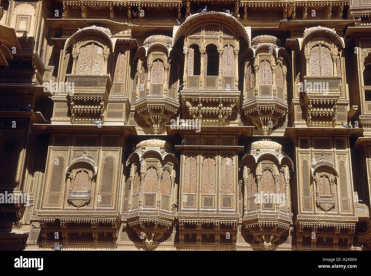 The carved designs of Patuwa ki Haweli. Jaisalmer, Rajasthan, India ...