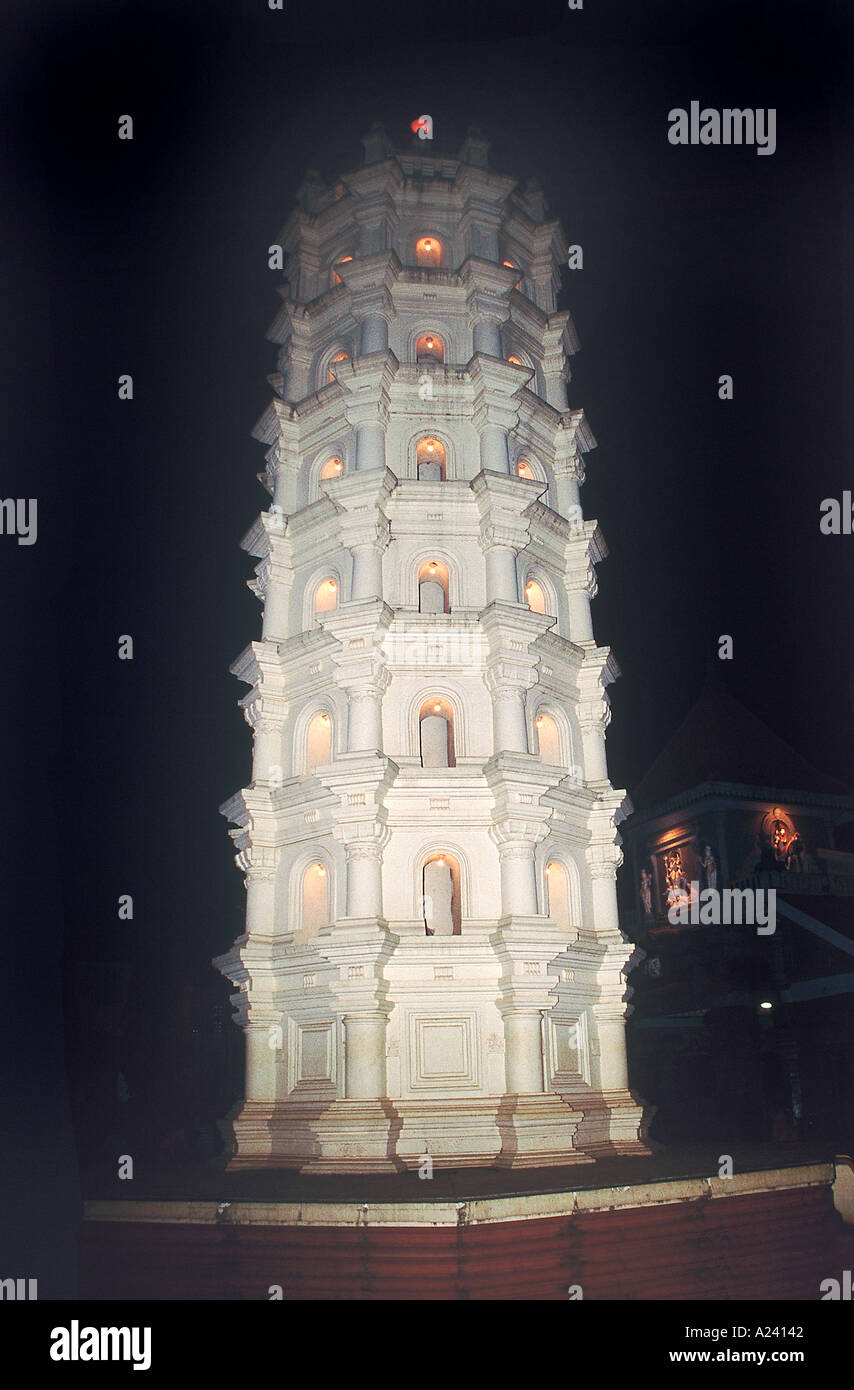 Light pillar in front of Shri Mahalasa Narayani Temple. Mardol, Goa ...