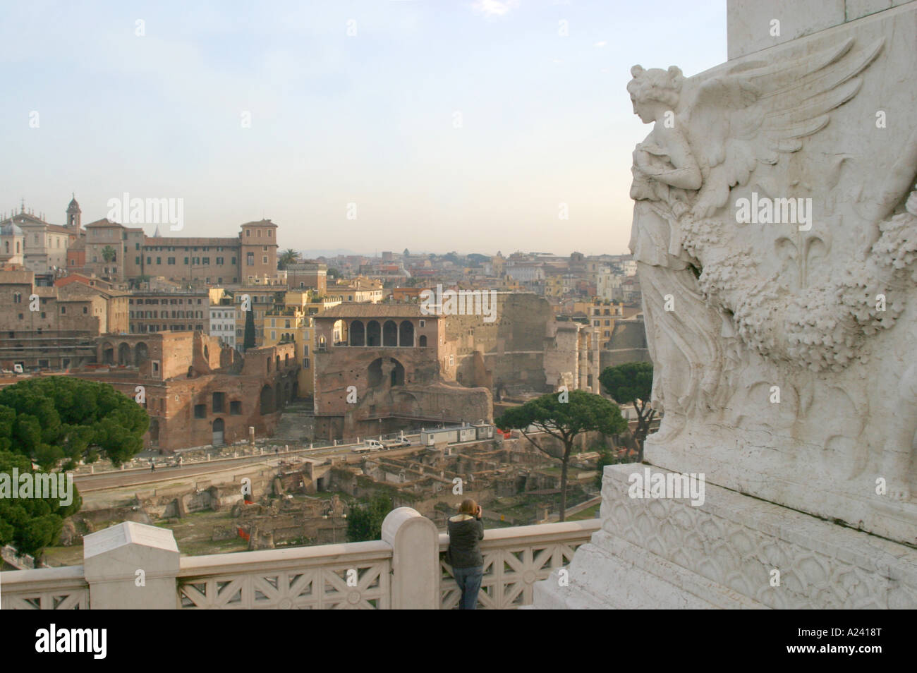 Ancient roman shopping mall hi-res stock photography and images - Alamy