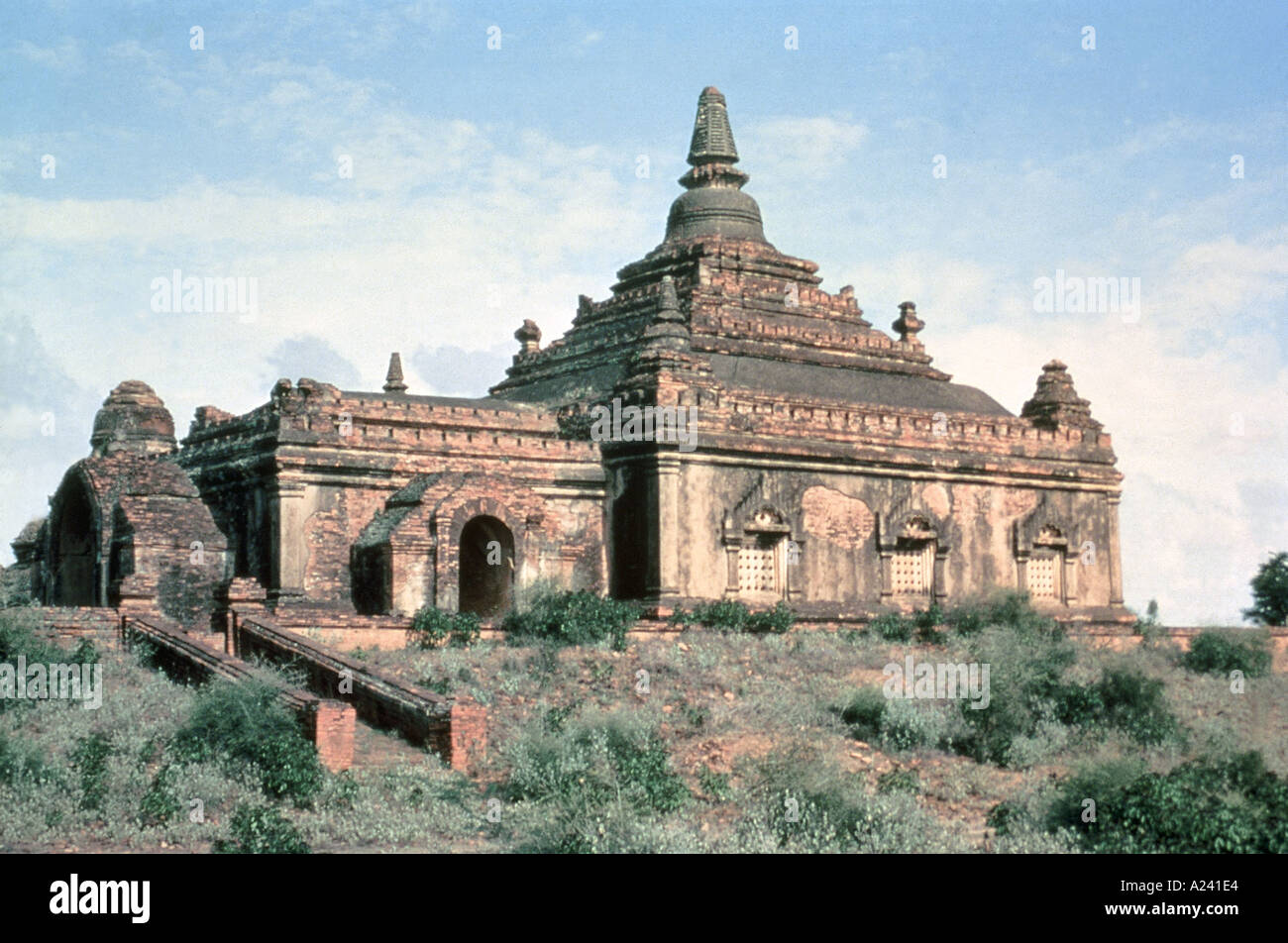 Pagan burma abeyadana structure architecture hi-res stock photography ...