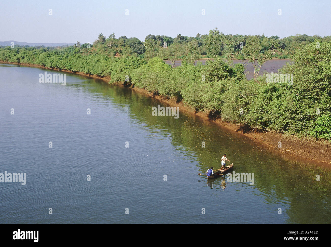 Fishermen river mandovi hi-res stock photography and images - Alamy